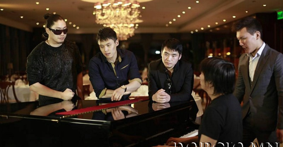 “Бид 4” хамтлаг: Өрсөлдөөн ихтэй байгаасай гэж боддог · Dorgio.mn