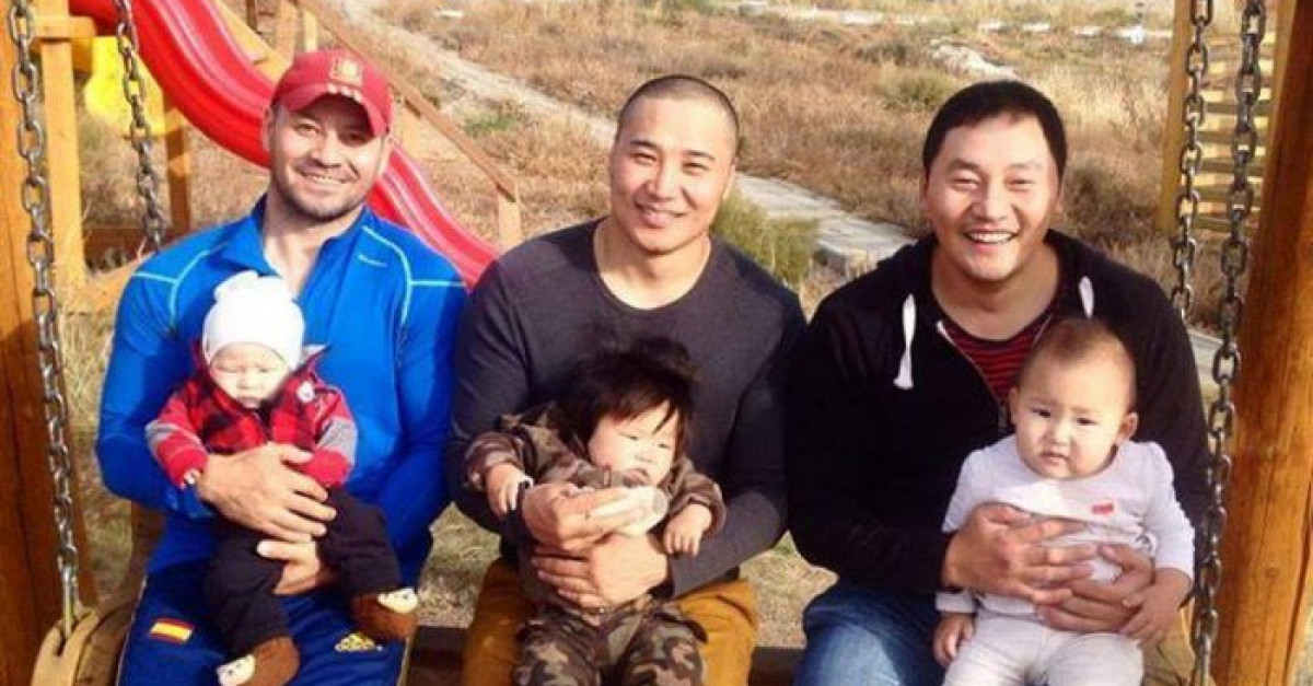 Хүүхдээ хардаг олны танил мундаг аав нар · Dorgio.mn