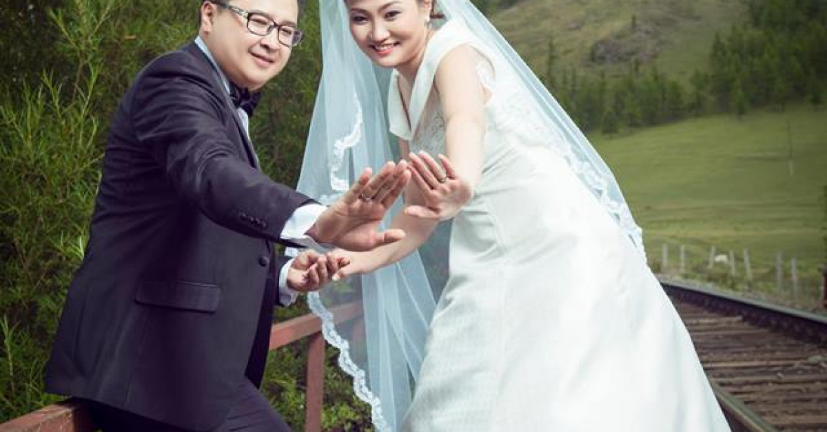 Хөтлөгч Э.Гантулга "хуримаа хийжээ" · Dorgio.mn