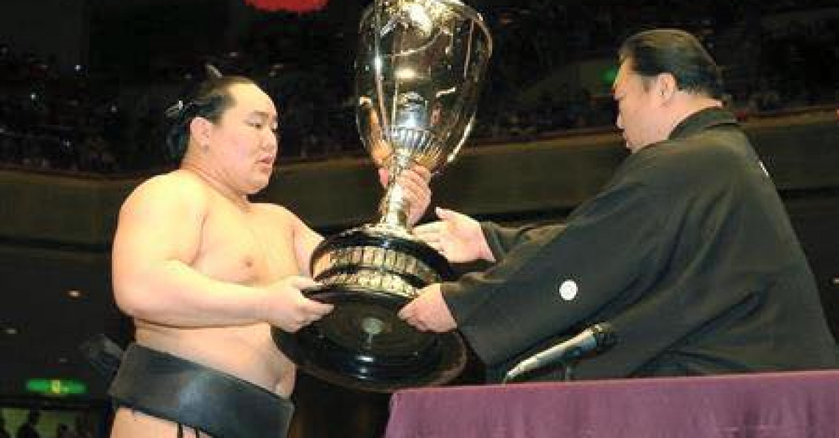 Их аварга Д.Дагвадорж эмгэнэл илэрхийллээ · Dorgio.mn