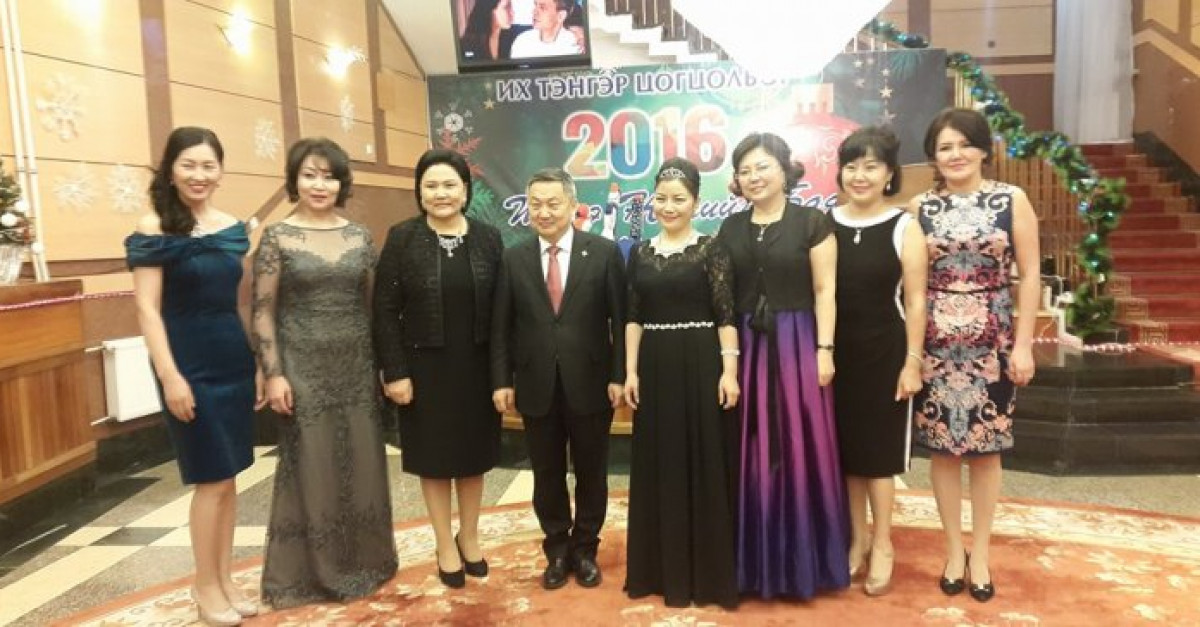 Гишүүд шинэ жилийн баяраа тэмдэглэжээ · Dorgio.mn