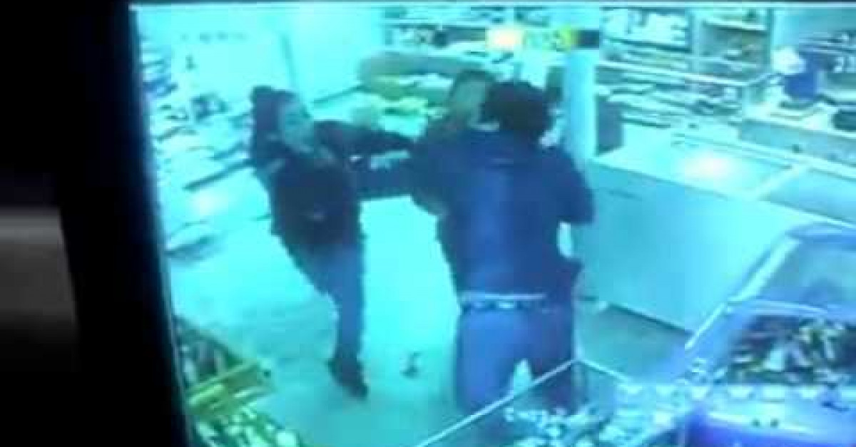 Эмэгтэй хүнийг ингэж зодож болдог юм уу????? · Dorgio.mn