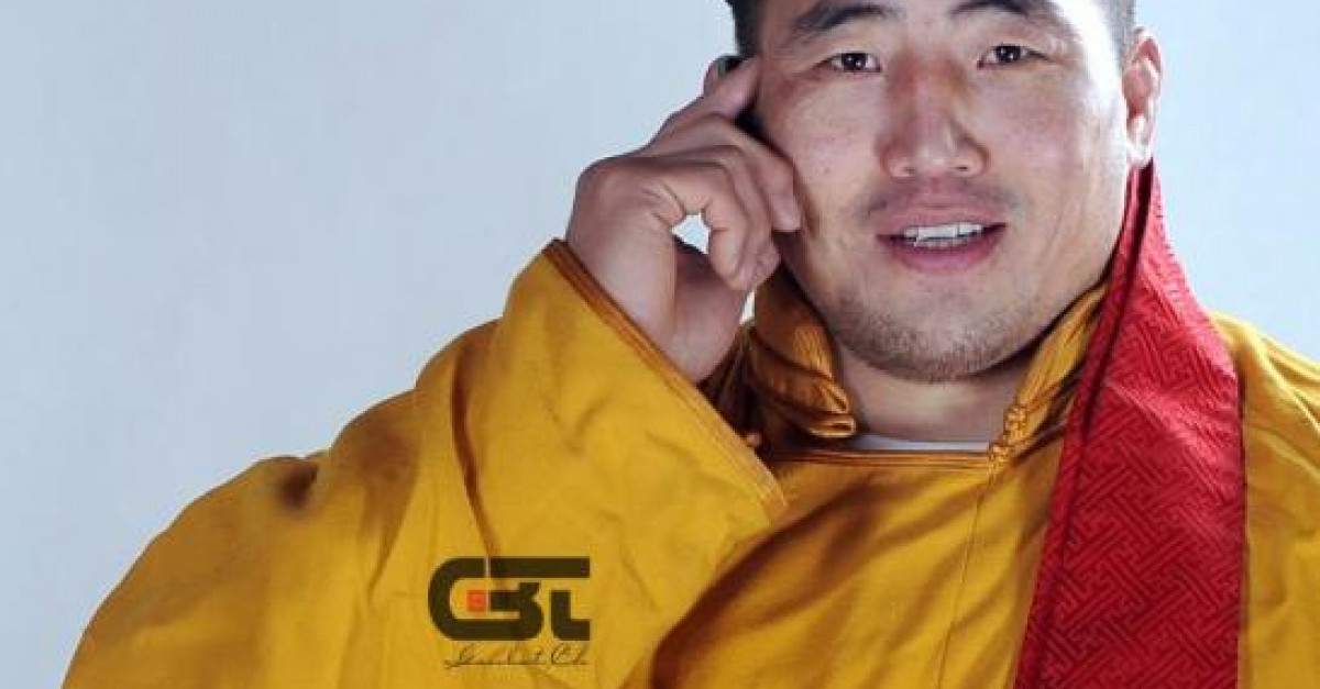 Ц.Содномдорж "ээждээ сөгдөн" хүндэтгэл үзүүлжээ · Dorgio.mn