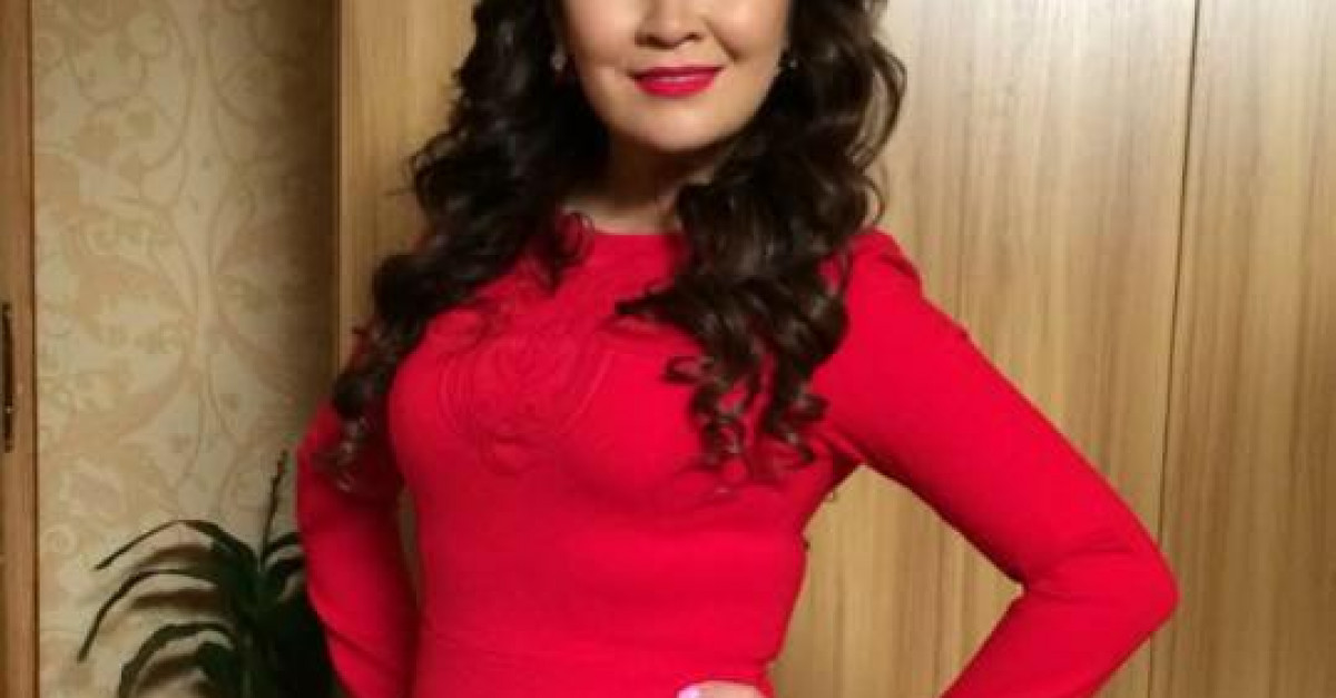 Жүжигчин Отгоо "бууриа сэлгэсэн үү" · Dorgio.mn