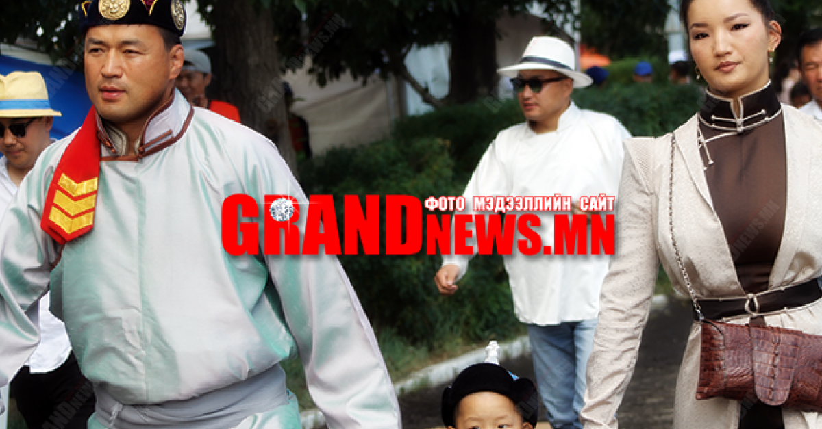 А.Сүхбатын ээлжит залуу амраг сонгогдож ”Хаус” бэлгэнд авлаа · Dorgio.mn