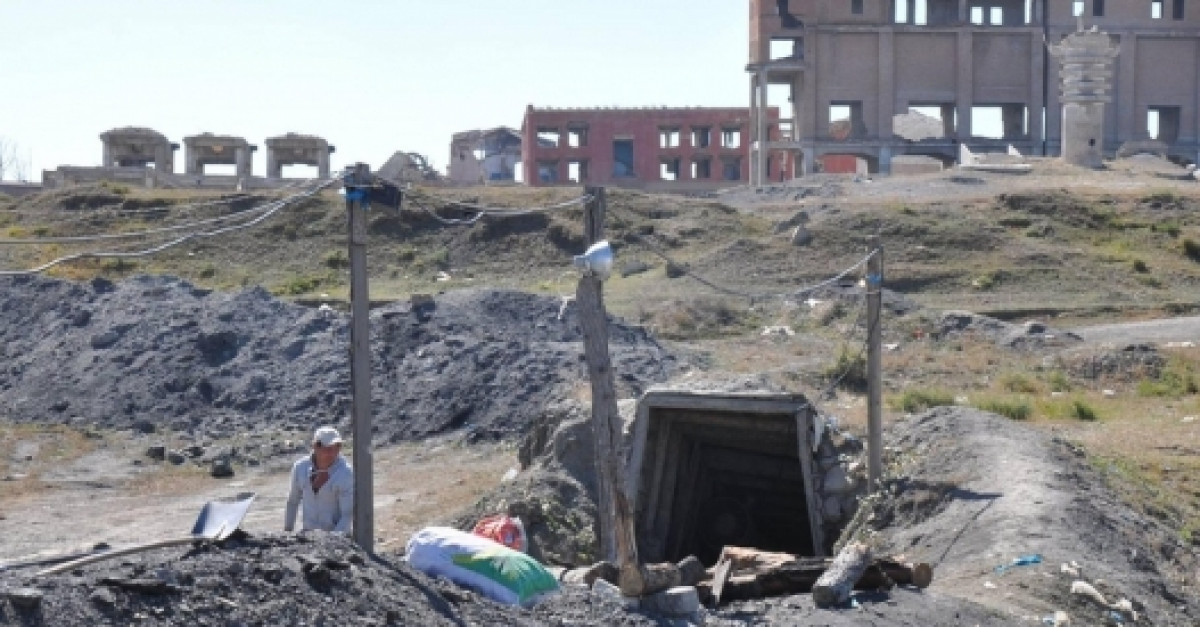 Налайх дахь бичил уурхайд 2 хүн нас барсан байдалтай олджээ · Dorgio.mn