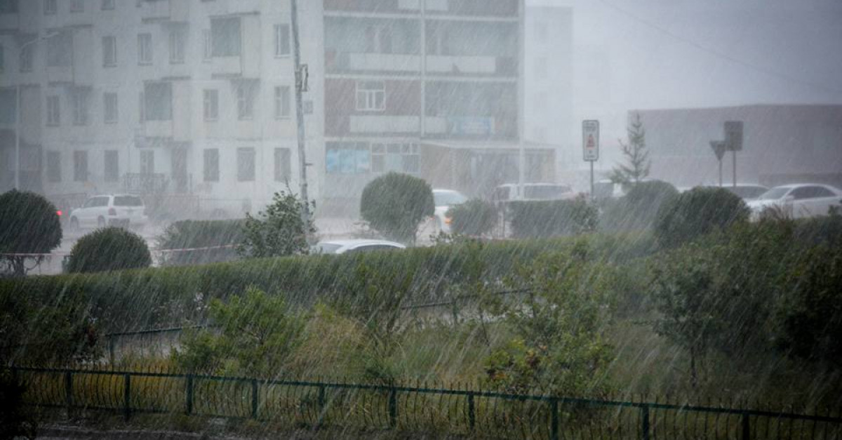 Сэрэмжлүүлэг: Зарим газар дуу цахилгаантай бороо орно · Dorgio.mn