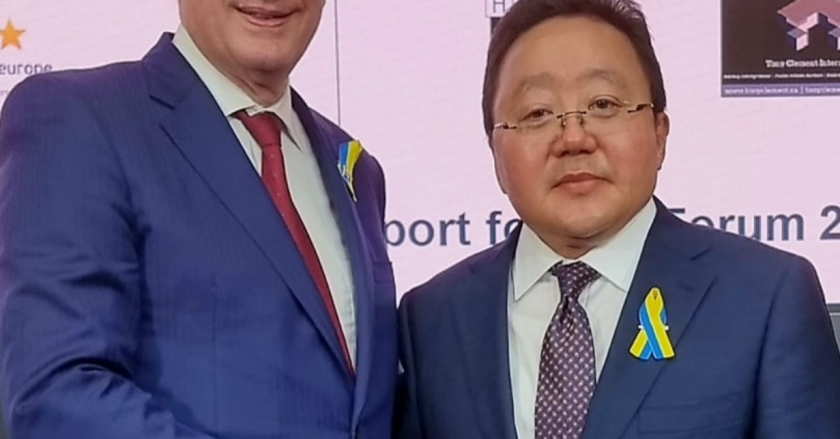 Ц.Элбэгдорж Дэлхийн Ардчилсан Холбооны дэд ерөнхийлөгч болжээ · Dorgio.mn