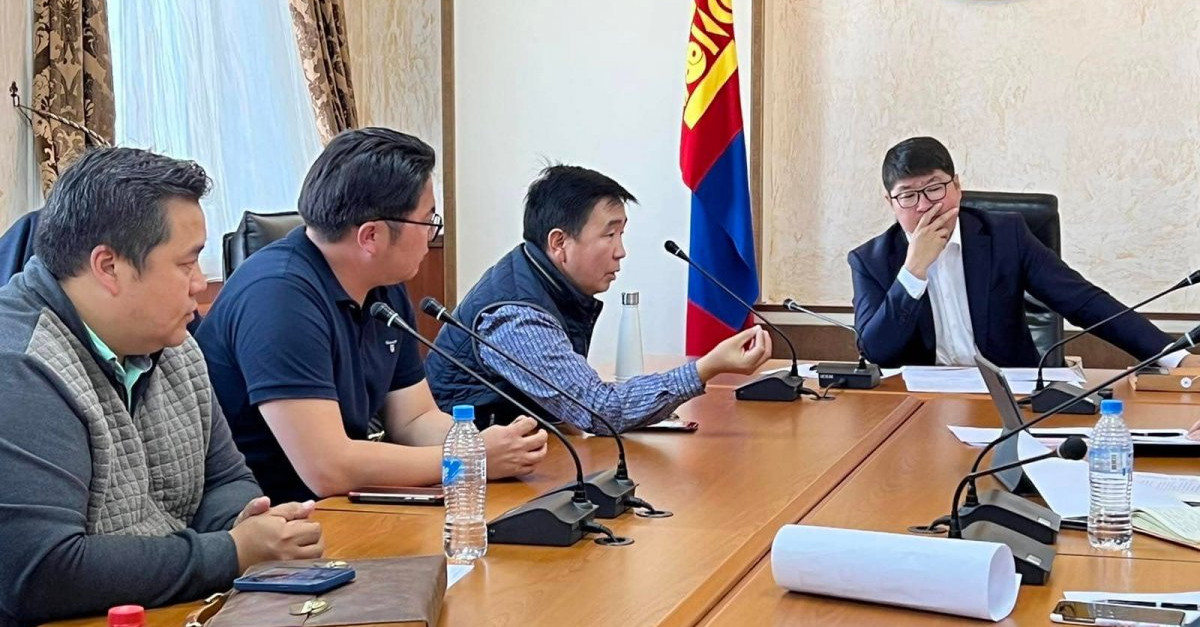 III сургуулийн удирдах зөвлөлд багтдаг эрхмүүд хэн бэ · Dorgio.mn