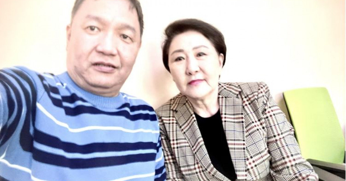 Ж.Соронзон өнөөдөр Орос III сургуулийн ажлаа албан ёсоор хүлээлцэж, тамгаа Б.Болорт өгчээ ...