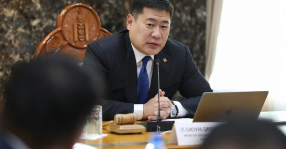 Л.Оюун-Эрдэнэ сайд аа, төсвийн хөрөнгөөр барилга барьдаг 1000 орчим компани дампуурлаа · Dorgio.mn