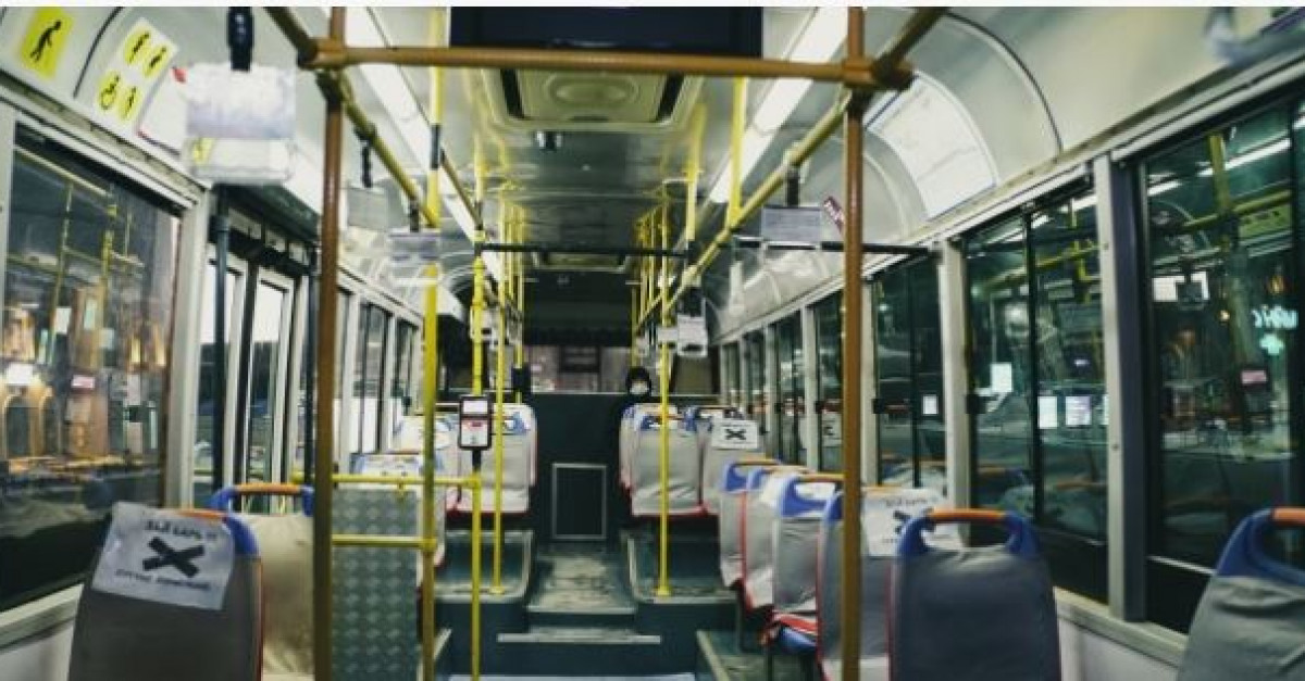 "Ичихгүй" автобусанд суусан нь... · Dorgio.mn