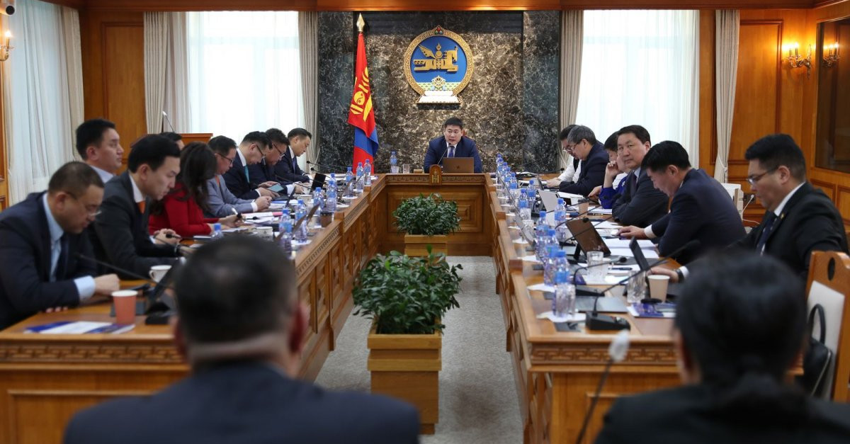 Төрийн нийтлэг үйлчилгээний албан хаагчдын үндсэн цалингийн доод хэмжээ ирэх онд 8 хувь