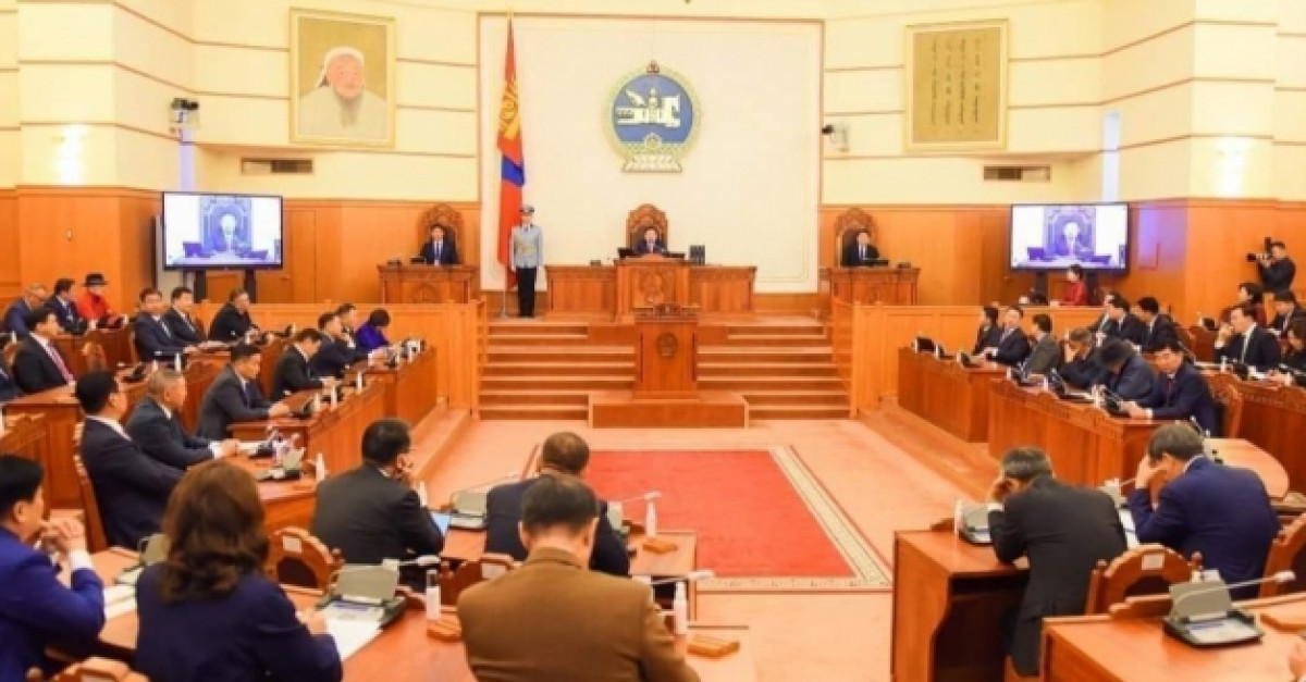 2023 оны улс төр: Ерөнхийлөгч үү, парламент уу?! · Dorgio.mn