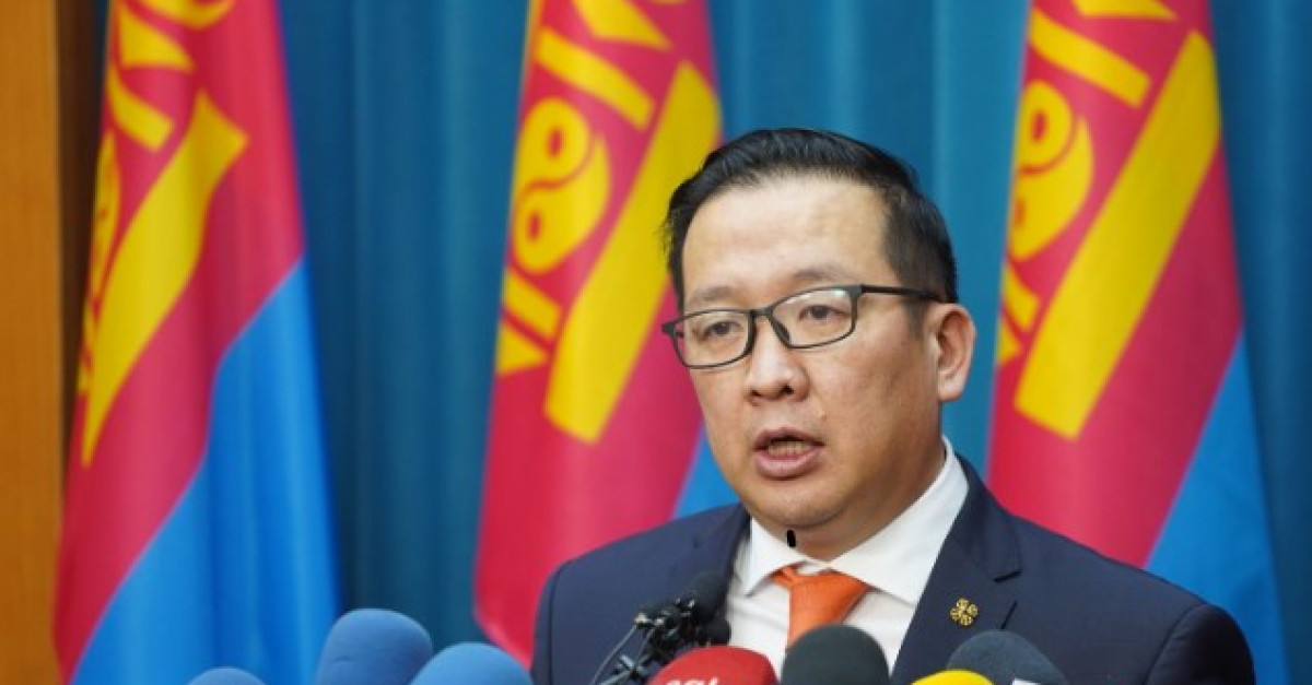 Б.Бат-Эрдэнэ: Энэ жил 250,000 орос жуулчин хүлээж авна · Dorgio.mn