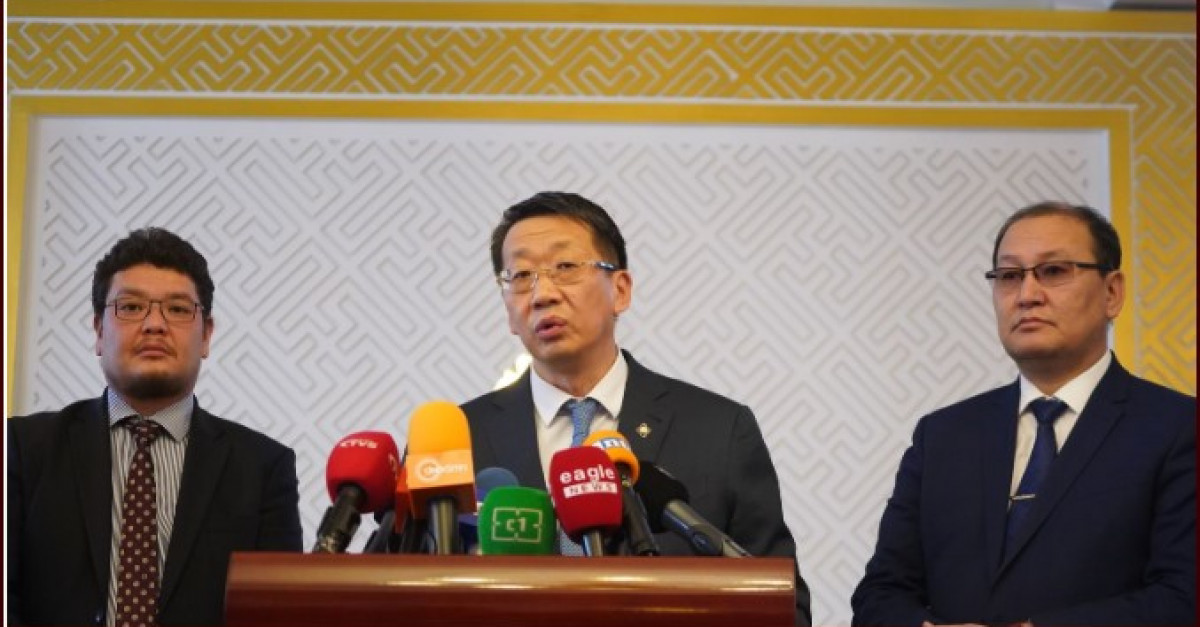 Л.Энх-Амгалан: БЗС-гаас зээл аваад алга болсон 230 хүний мэдээллийг хууль хяналтын байгууллагад ...