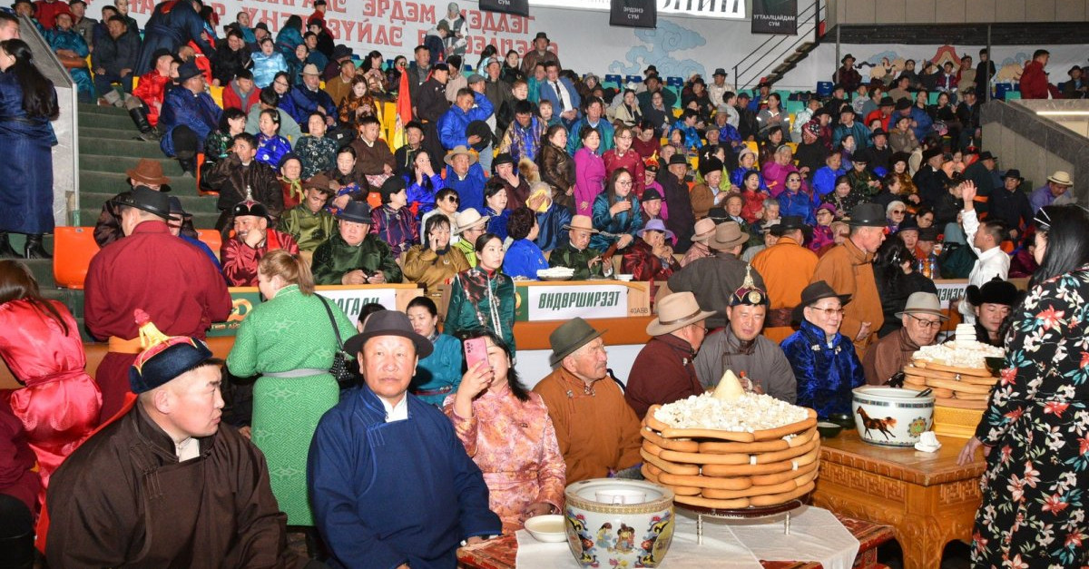 10 жил тасраад байсан Төв аймгийн ТӨВ ТҮМНИЙ ЗОЛГОЛТ нижгэр болов﻿ · Dorgio.mn