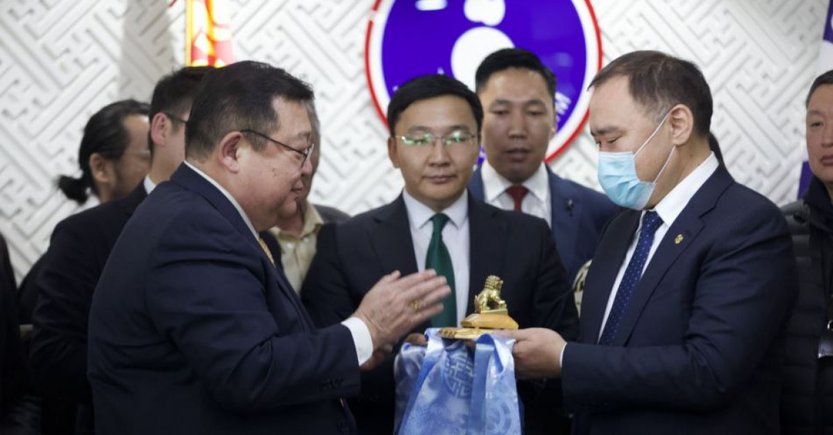 Л Гантөмөр С Зориг агсны төрсөн өдөр АН ын тамга шилжиж ирлээ · Dorgio Mn
