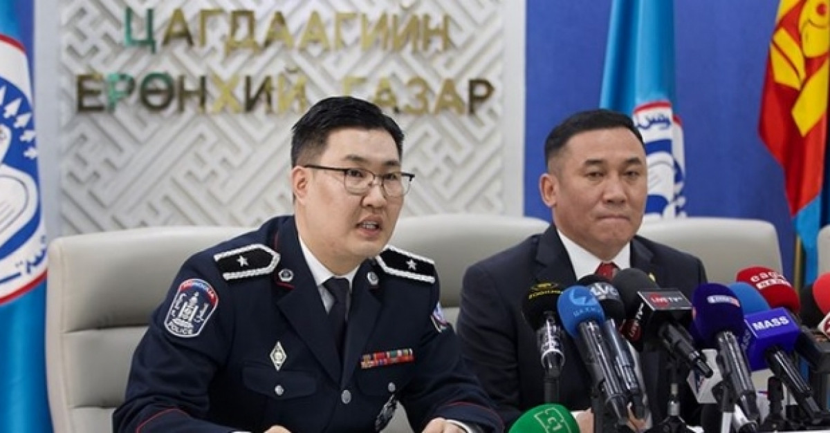 Эрүүгийн элементүүд хутга тулган хүн зодож хүчээр гарын үсэг зуруулжээ · Dorgio Mn