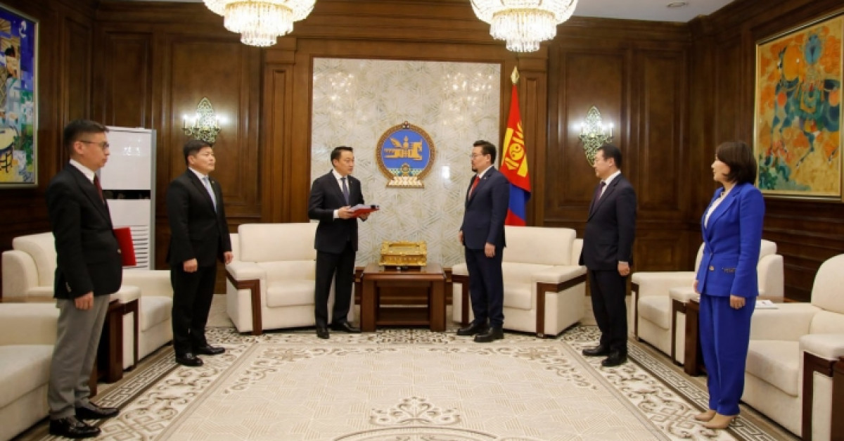 76 даргаас 152 төлөөлөгч рүү… · Dorgio.mn