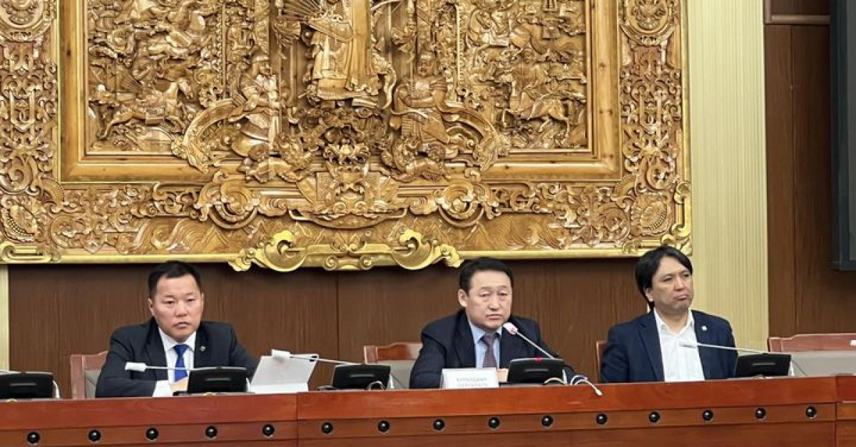 УИХ-ын гишүүдийг тоог 126 болгох санал дээр намууд санал нэгджээ · Dorgio.mn