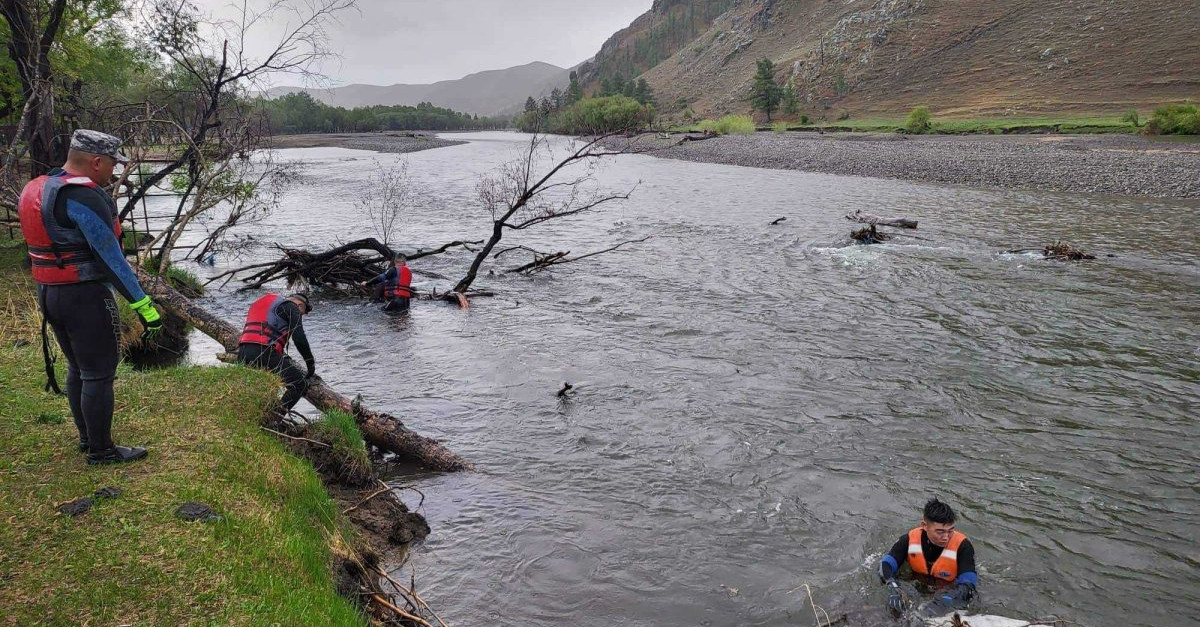 Туул голоос 17 настай хүүхдийн цогцос гаргажээ · Dorgio.mn