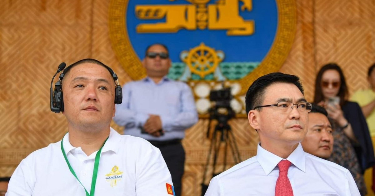 Б Анар Үндэсний баяр наадмыг 2200 хүний бүрэлдэхүүнтэйгээр хагас жилийн хугацаанд хийж