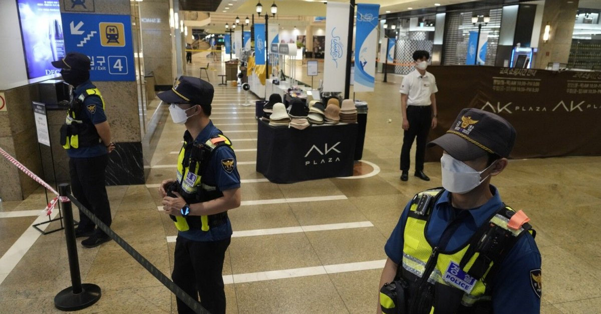 Сөүл хотын ойролцоо 12 хүнийг шархдуулсан зэвсэгт халдлага гарав · Dorgio.mn