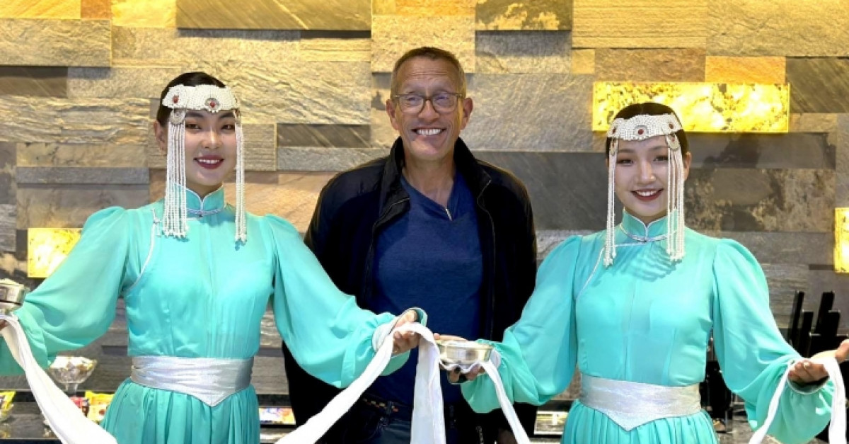 CNN-ы хөтлөгч Ричард Густ Монголд ирлээ · Dorgio.mn