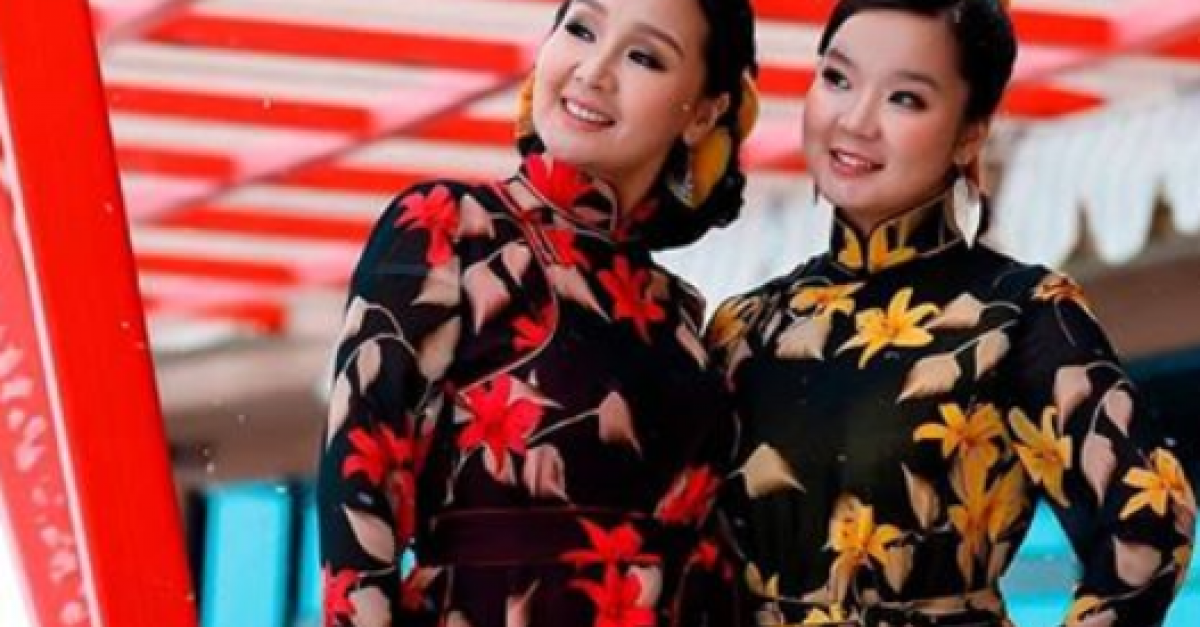 Жүжигчин Г.Нарансолонгийн зүс ижил том охины зургаас · Dorgio.mn