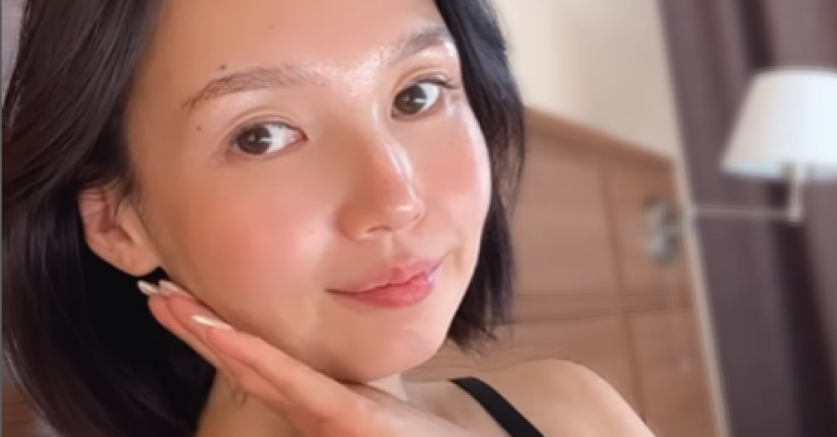 Алдарт эх жүжигчин Баярмаагийн будаггүй төрх · Dorgio.mn