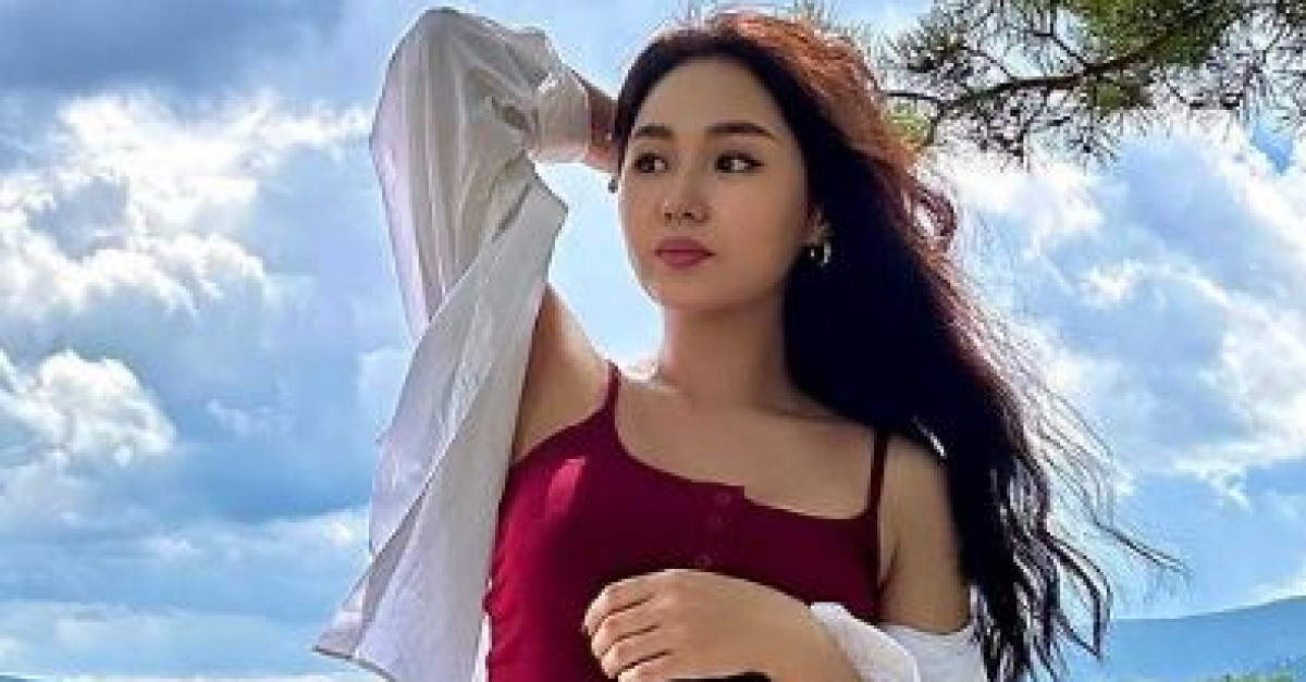 Жүжигчин Р.Нандинцэцэгийн нүүрэндээ хийсэн гоо сайхны өөрчлөлт · Dorgio.mn