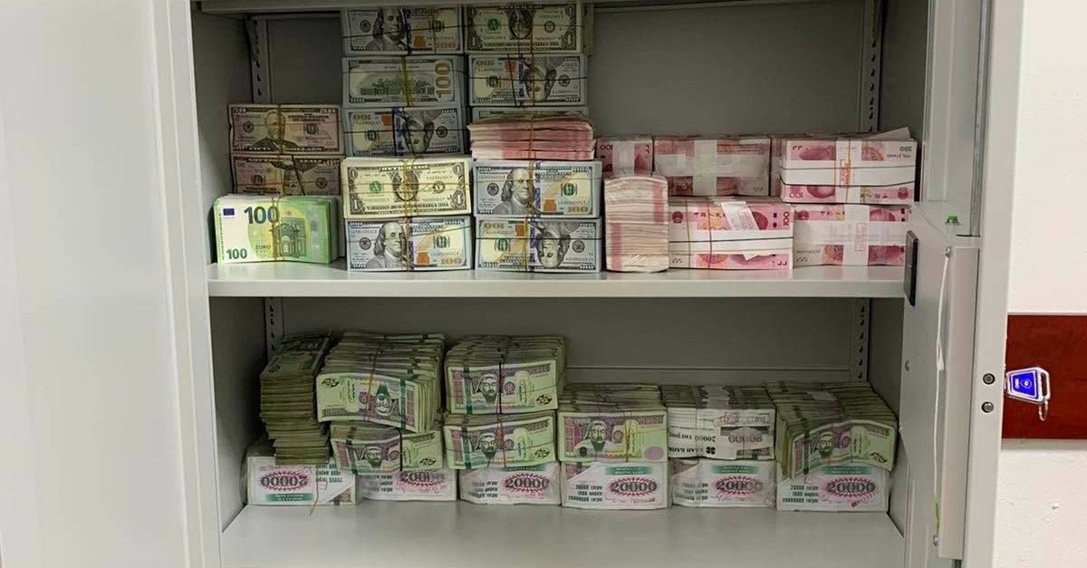 ₮7 3 тэрбумын хэрэгт холбогдсон С Батдөлийн хорих ялаас хоёр жилийг хасжээ · Dorgio Mn