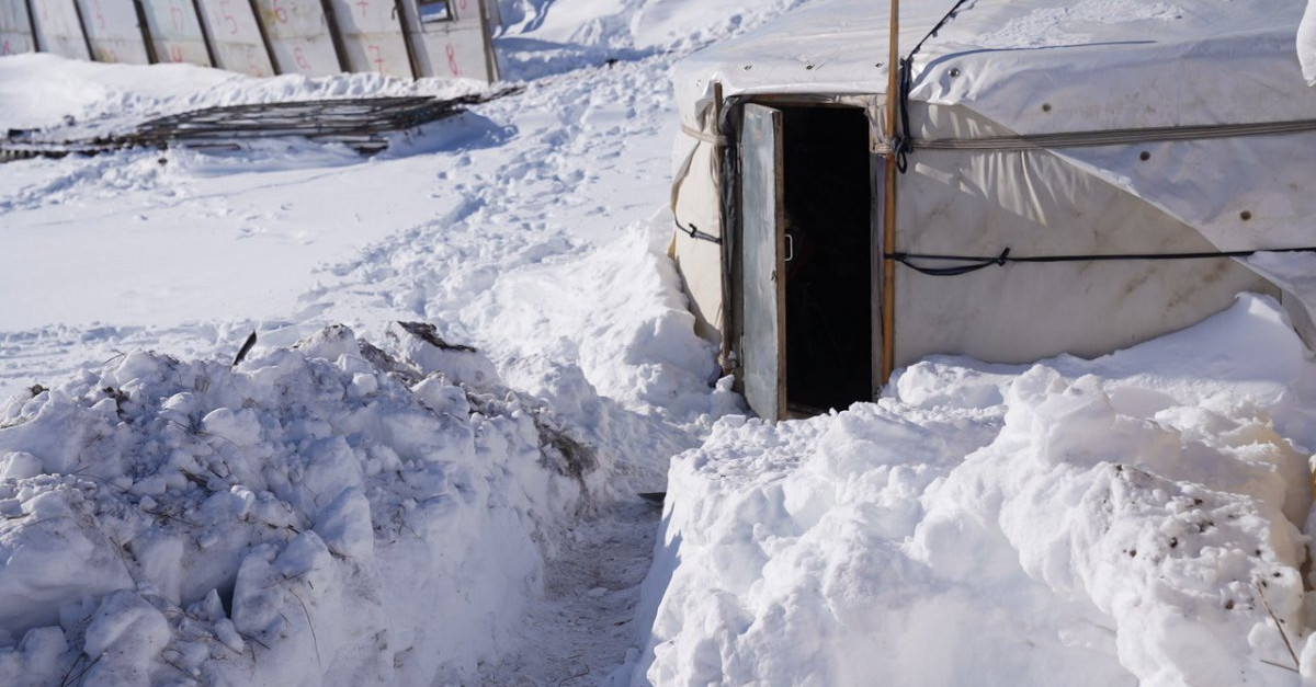 Төв аймгийн Өндөрширээт суманд 20-30 см, гуу жалгандаа 60-80см хүрсэн цас оржээ · Dorgio.mn
