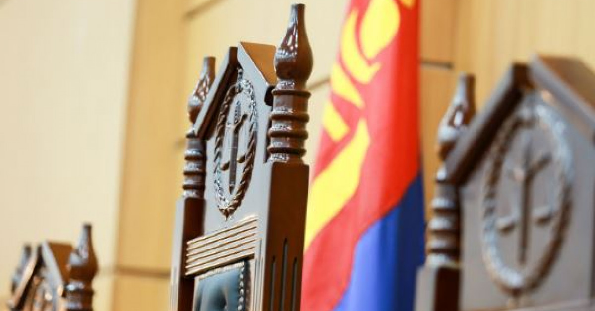 Хууль бусаар газар орны нэр өөрчилсөн Баян Өлгий аймгийн 14 албан
