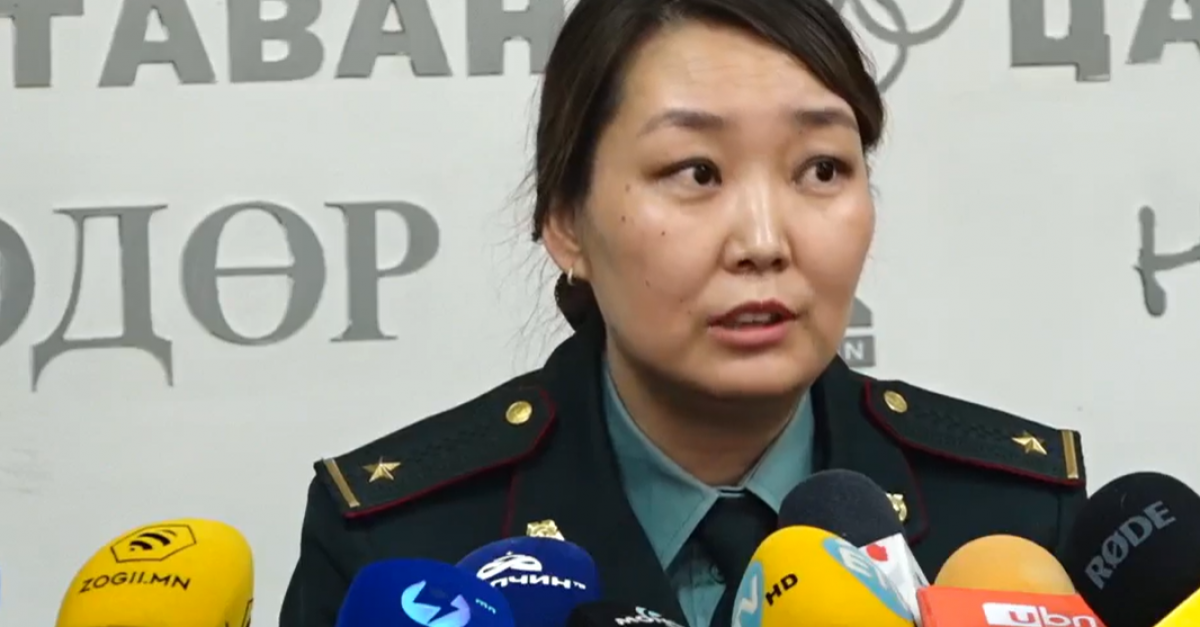 Хорих 461 дүгээр ангийн Ерөнхий эмч Г.Эрдэнэчимэг: Б.Ганхуягт биед илрэх илэрхий зовиур байхгүй ...