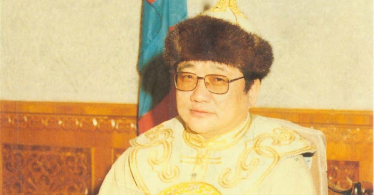 Монголын анхны Ерөнхийлөгч П Очирбат · Dorgio Mn