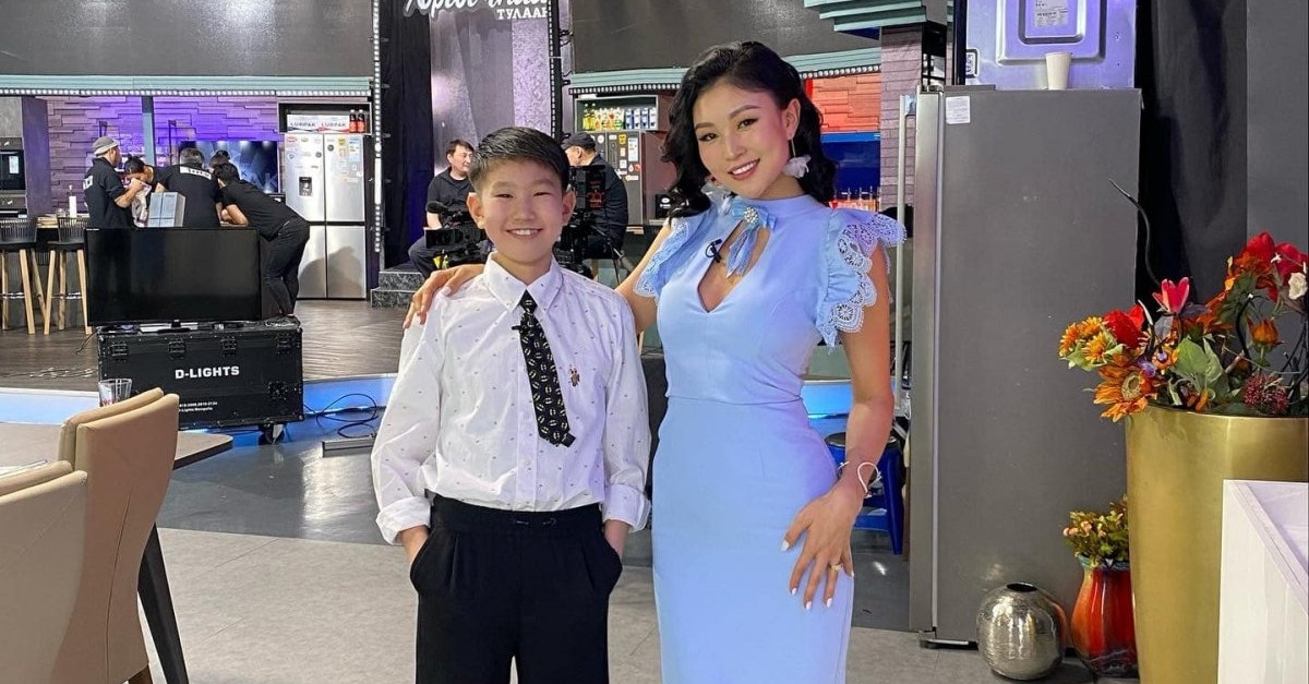 Жүжигчин Н.Мөнхсоёлын бяцхан жаал · Dorgio.mn