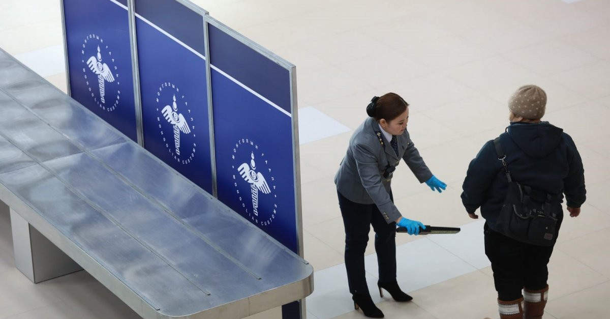 Замын-Үүд-Эрээний авто замын боомт дөрөвдүгээр сарын 1-нээс 24 цагаар ажиллана · Dorgio.mn