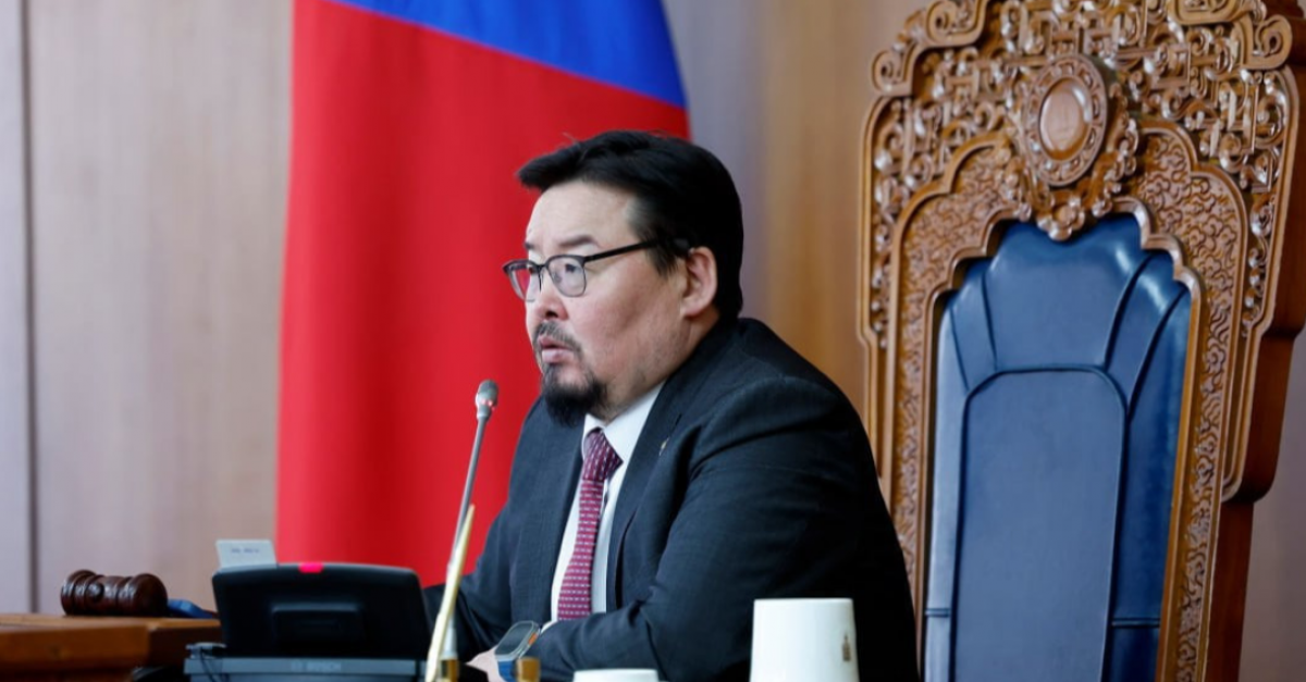 Г Занданшатар Газрыг гадаадын иргэнд 100 жилээр эзэмшүүлэх хуулийн заалт Монгол Улсын ямар ч