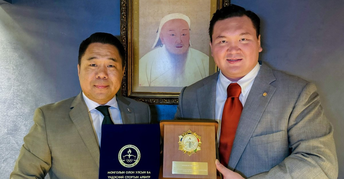 Мөнхбат овогтой Хакүхо Шо Монголын Олон улсын ба үндэсний Спортын арбитрын ХҮНДЭТ ЕРӨНХИЙЛӨГЧ ...