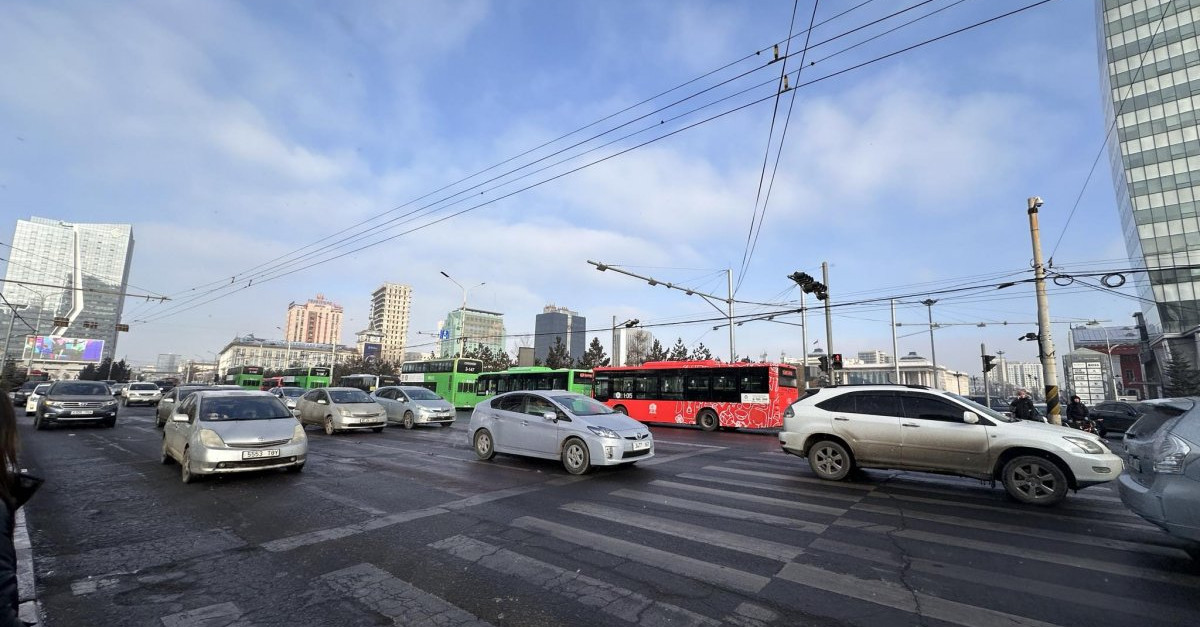 Өнөөдөр нийтийн тээврийн 37 чиглэл 09:00-18:00 хүртэл түр өөрчлөгдөнө · Dorgio.mn