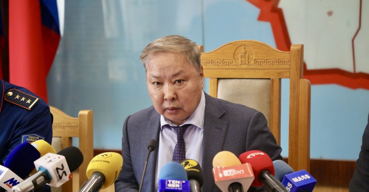 Г Ариунбуян Үерийн үед хэрэглэх алба хаагчдын усны гутал бээлий ус