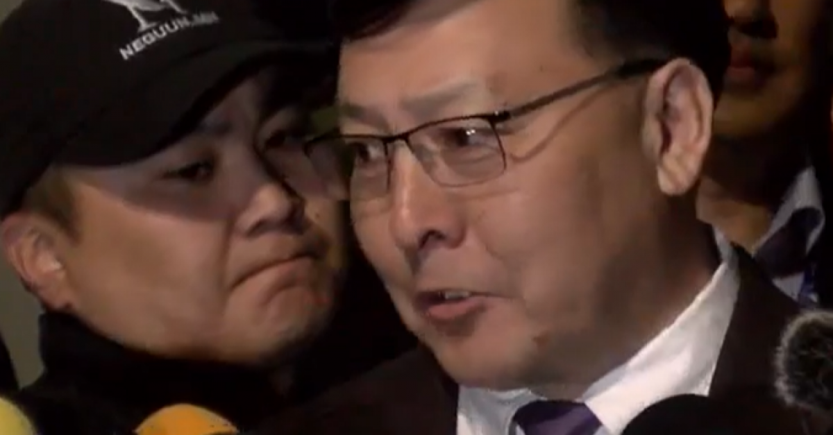 Ж.Батзандан УИХ-ын дөрөвдүгээр тойрогт хүч үзэхээр мандатаа авлаа · Dorgio.mn