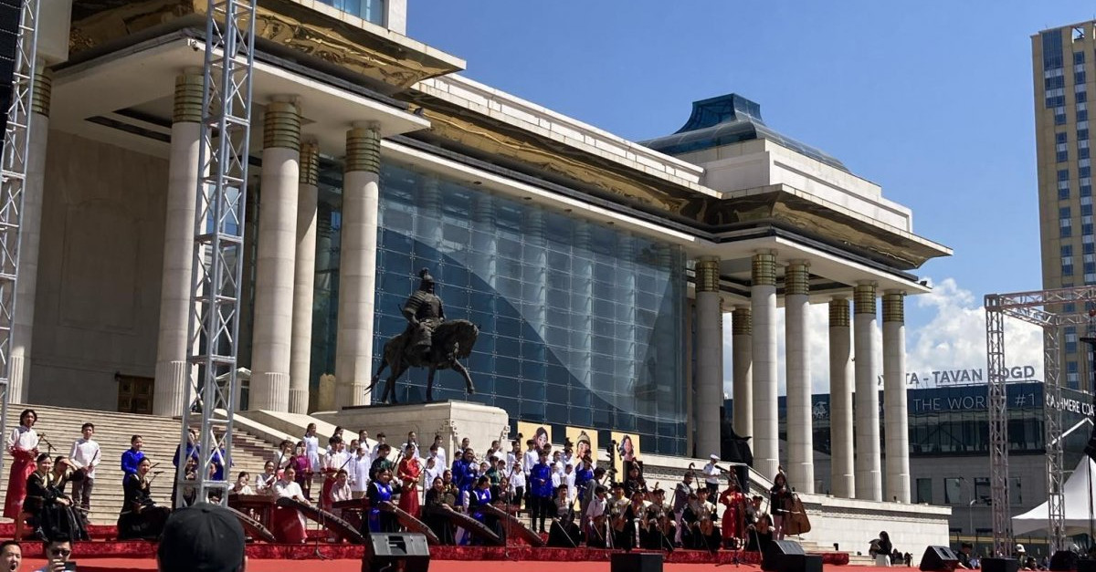 Өнөөдөр зохион байгуулагдах баярын арга хэмжээнүүдийн дэлгэрэнгүй хөтөлбөртэй танилц · Dorgio.mn