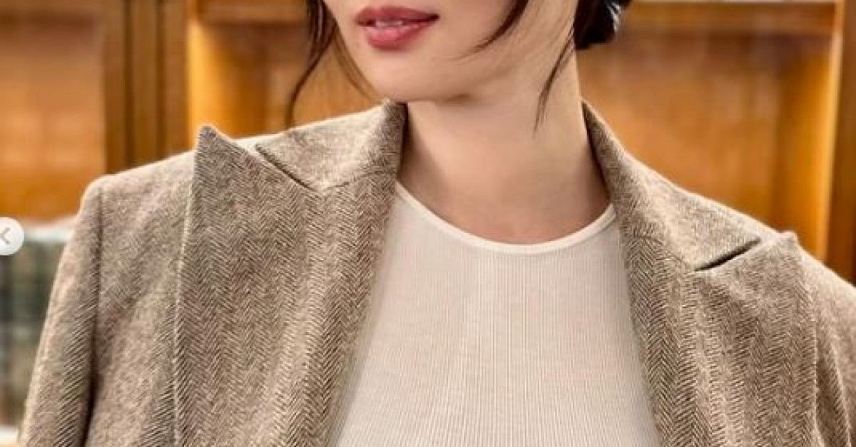 Гавьяатын энгэрт эрхэлж яваа жүжигчин Б.Баярмаагийн сүүлийн үеийн зургаас · Dorgio.mn