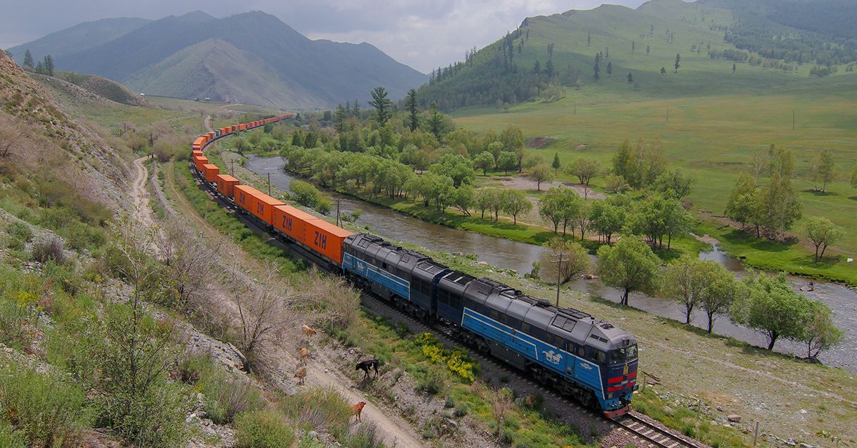 “УБТЗ” ХНН: Наушки-Сүхбаатар боомтын галт тэрэг солилцоо нэмэгдэж байна · Dorgio.mn