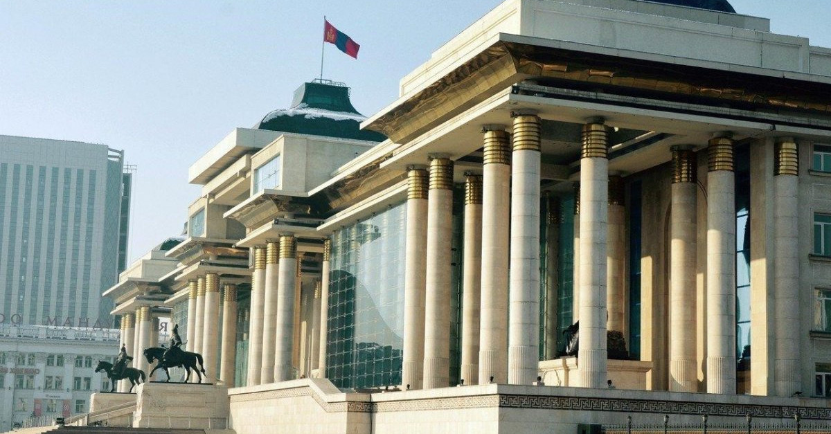 Засаг хамтрах нь Үндсэн хуулийн заалтыг зөрчих үү · Dorgio.mn