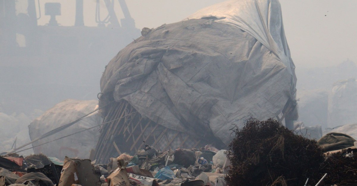 СУРВАЛЖИЛГА: Улаанчулуутын хогийн цэгт ажил амьдралаа залгуулдаг 600 гаруй иргэн бий гэв · Dorgio.mn