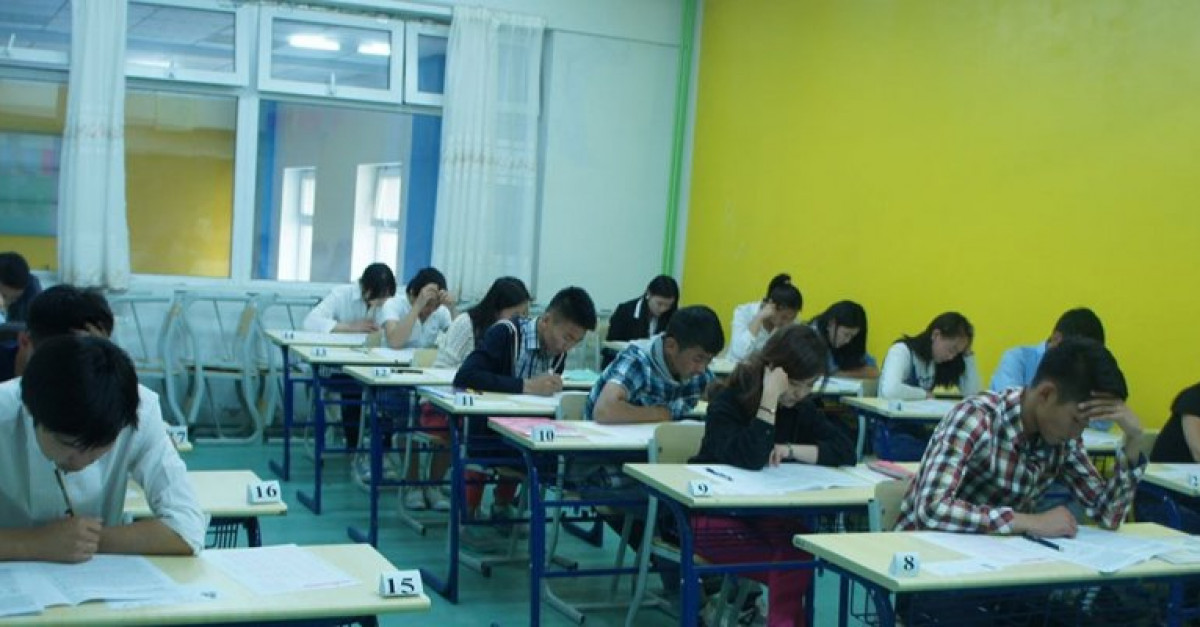 Элсэлтийн шалгалтад 77 шалгуулагч 800 оноо авчээ · Dorgio.mn